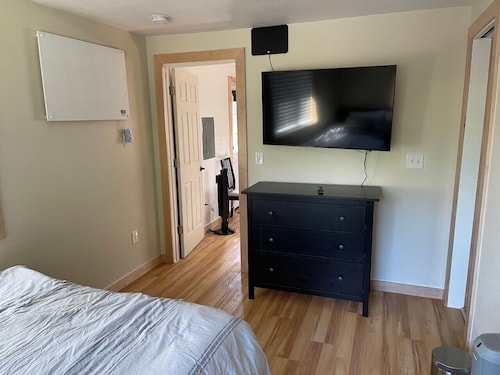 1 Bedroom Detach Unit-10 Min Walk To Alki Beach - Seattle, WA