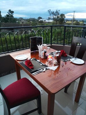 Book Hotel Taji in Nanyuki | Hoteles.com