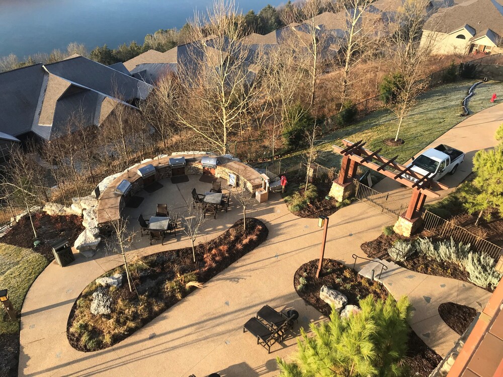New Bluegreen Resort Lodge, The Cliffs at Longcreek Reviews, Deals ...