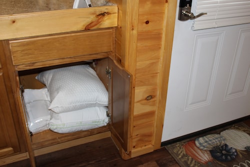 Eagles Nest. Small House In Tiny Home Community - Village Creek State Park, Wynne
