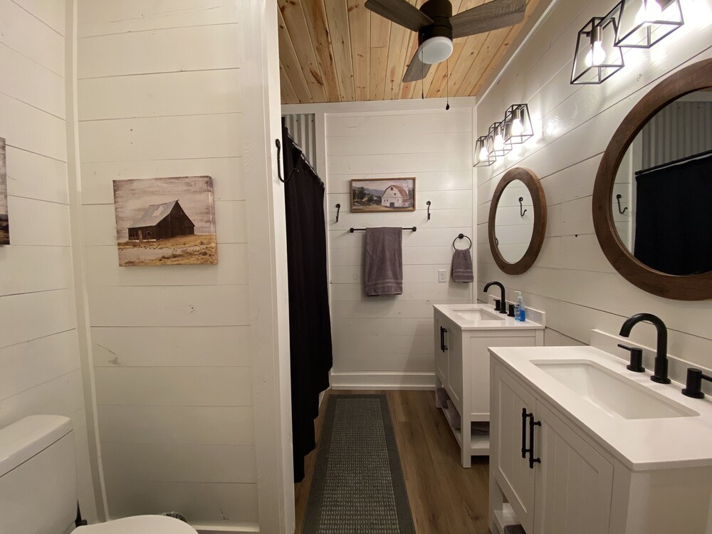 Woodcutter Cabin at Copperas Creek with Fenced Yard - Caldwell | Vrbo