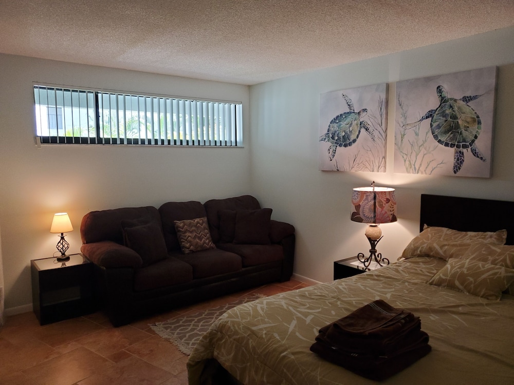 Luxury Condo at Ocean Front Kawama Tower Complex - Key Largo | Vrbo