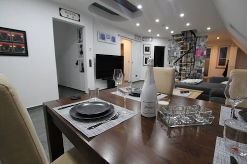 "Black & White Smartroom" - Leer
