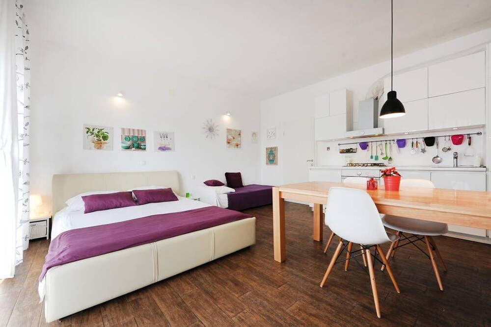 Summer holiday No.4 studio apartm.- 2 min walk to the beach, free:WI-FI ...