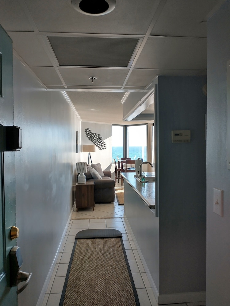 Beach Front- Free Beach Chairs- Super Clean! Sandy Retreat at Sunbird ...