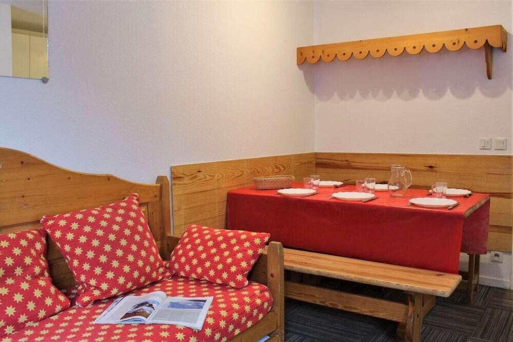 10m from ski slopes, 4th floor, balcony, tv, ski locker, 26m², Risoul ...