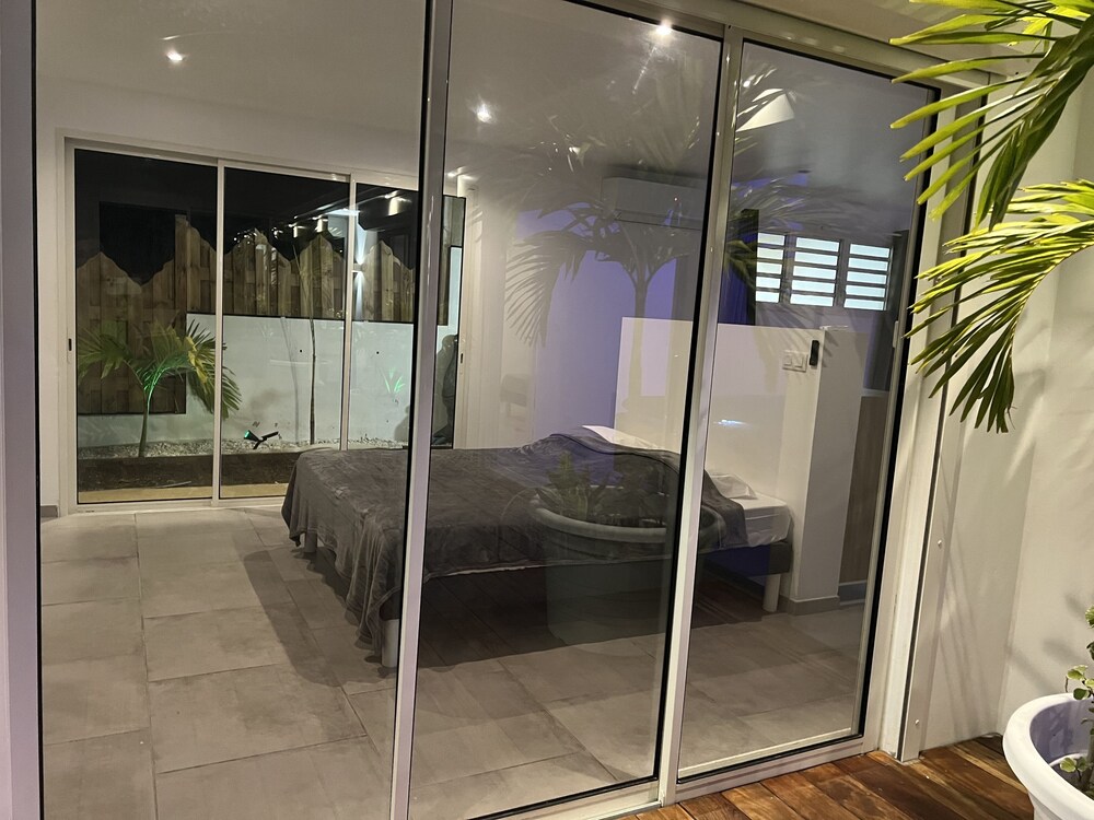 Villa Amaryllis (luxueuse,piscine,vue mer,plage) - Sainte-Luce | Vrbo
