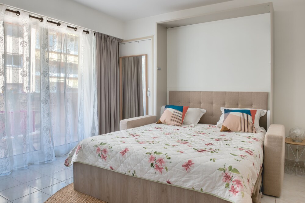 Le 40 - Coquet studio in town center - Close to the sea - Beaulieu-sur ...