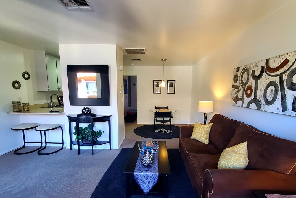 ☆Downtown Biarritz • Pool • Spa's • Tennis - Palm Springs | Vrbo