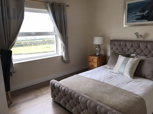 Spectacular Sea View ~ Dingle Bay At Your Door Step - Dingle