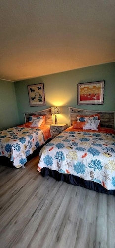 Lovely 2-bedroom Ocean-front Condo W/ Pools Galore - North Myrtle Beach, SC