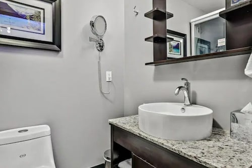 South Facing Condo With Magnificent Mountain Views - Canmore