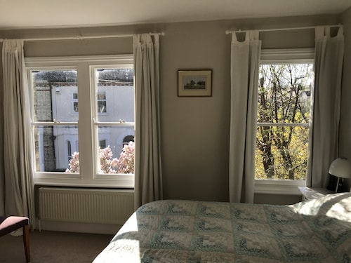 Central, 3/4 Bedroom Victorian Detached House, Garden & Parking - Cambridge