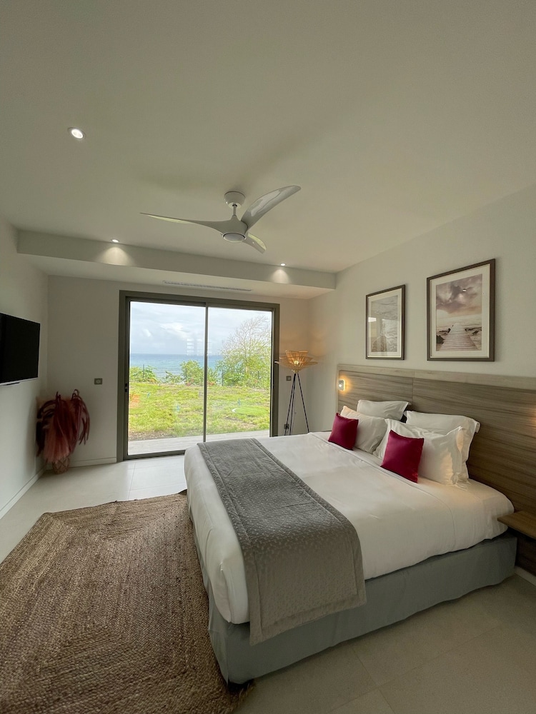 Villa Corail, Accommodation with infinity pool with panoramic sea view ...