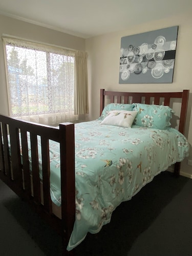 Lovely Spacious 1 Bed Unit On The Golf Course..... - Port Stephens