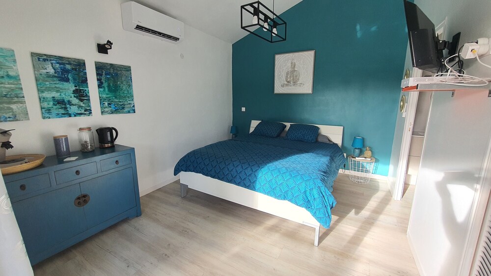 Pleasant room in the shade of a mango tree - Baie-Mahault | Vrbo