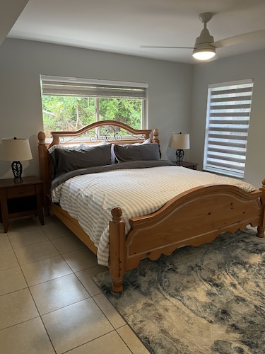 Entire Rental Unit 10 Minutes From Englewood Beach - Englewood, FL