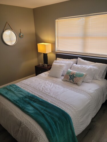 Historic District Within Minutes Of Downtown - West Palm Beach, FL