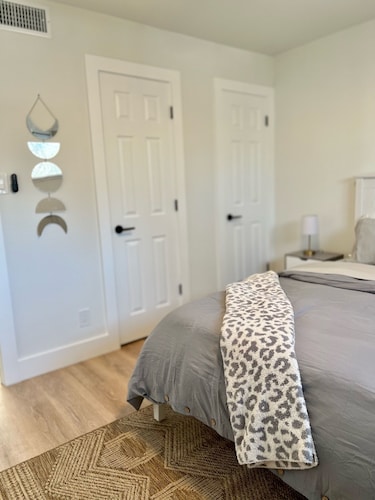 Cute, Cozy Condo For Your Austin Getaway! - Austin, TX
