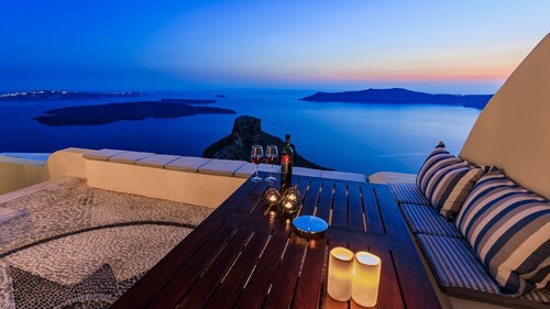 Santorini Vacation Packages 2022 - Expedia