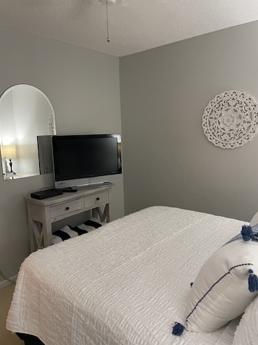 Oceanfront Condo At Topsail Dunes- Linens Provided - North Topsail Beach, NC
