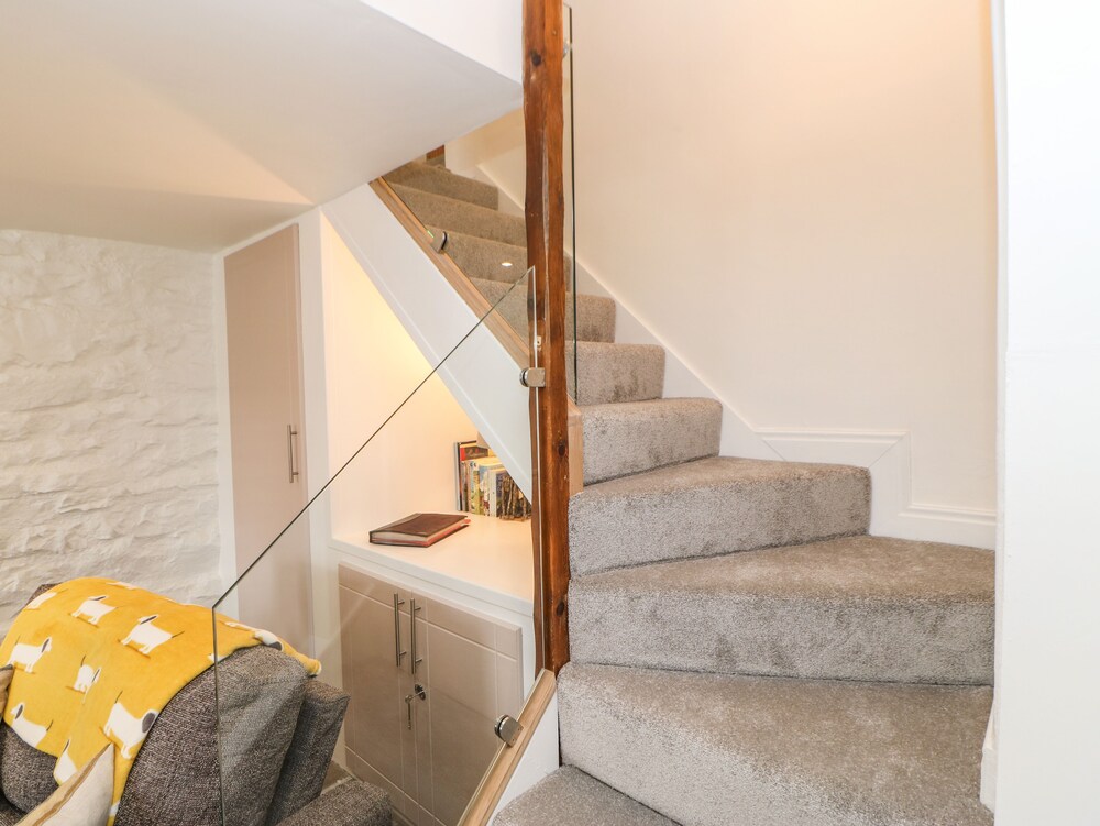 A D COACH HOUSE, pet friendly, character holiday cottage in Reeth ...