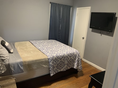 Spacious 3b 2ba  Atl Airport-jonesboro, Ga - Riverdale, GA