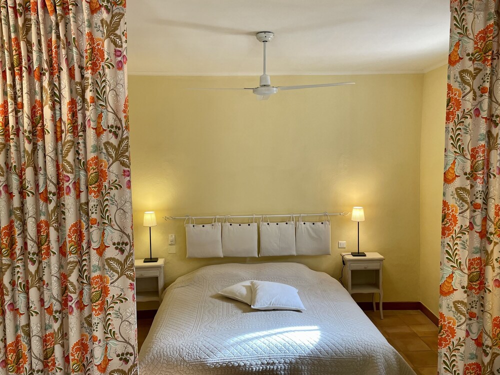 Spacious holiday rental in the heart of Provence - Velleron | Vrbo