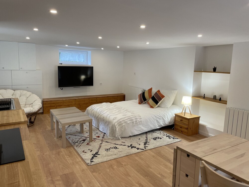 Charming Studio - Venelles | Vrbo