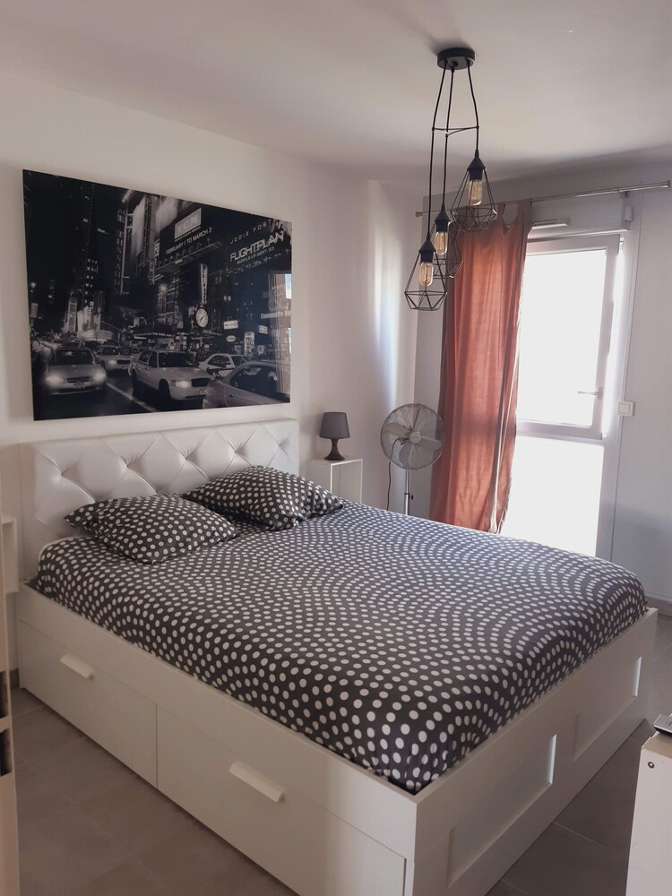 Mucem and Panier 80m2 with large terrace, air conditioning and Garage ...