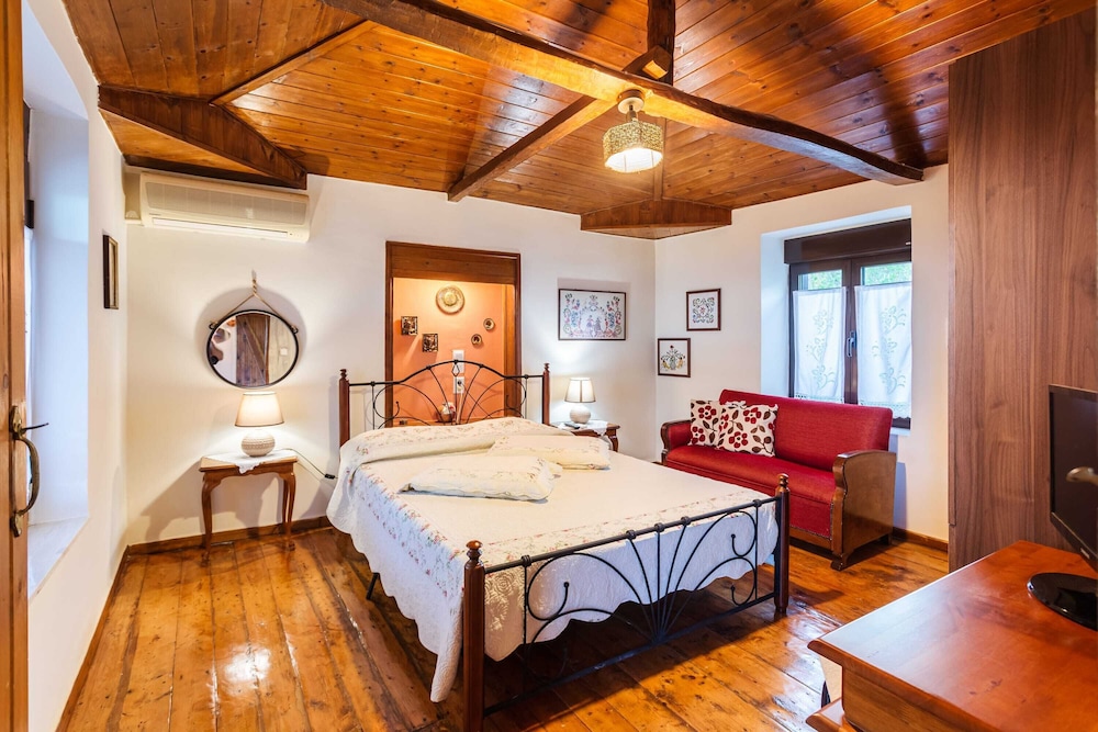 Petalidi Olive Garden Stone House near the beach - Petalidi | Vrbo