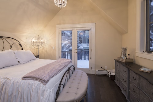 An Exclusive Long-term Victorian Rental In The Heart Of Telluride - Telluride, CO