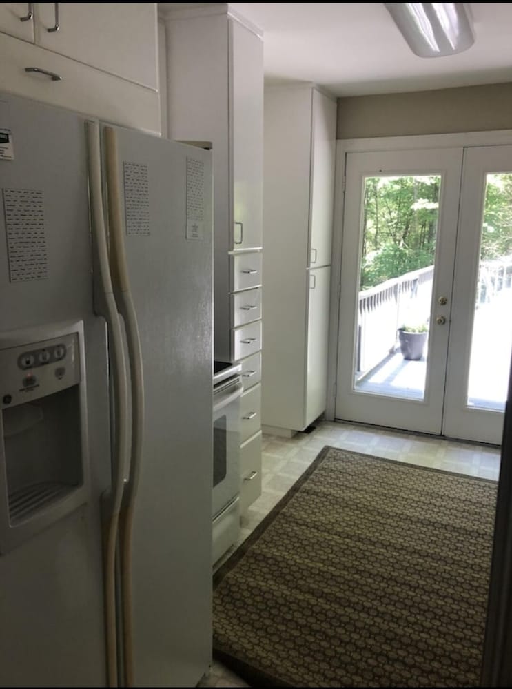 Trillium Ranch located Central to Campus 2 blocks from All Saints ...