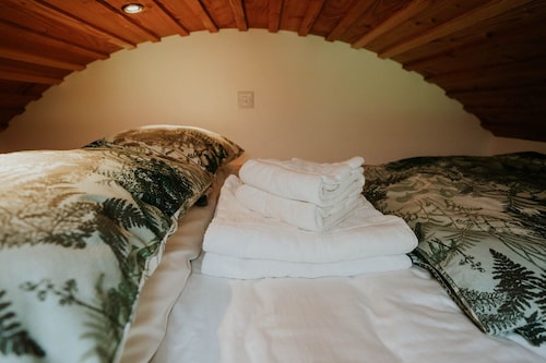 "The Arc" A Self Contained Eco Hut. - Hayle