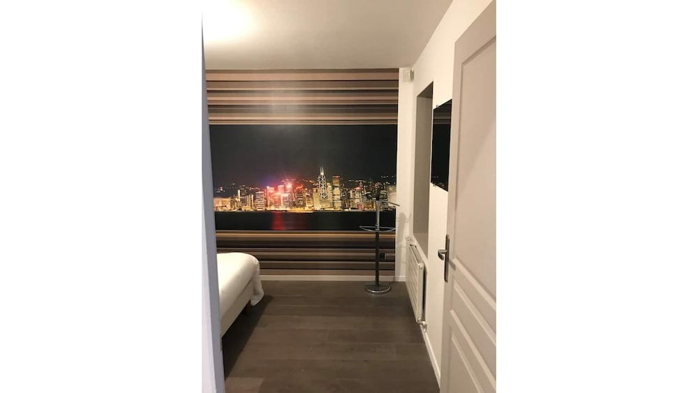 Upscale house with jacuzzi sauna, Quiet residence - Chamalieres | Vrbo