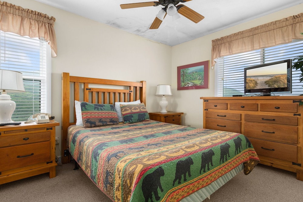 Deer Ridge Mountain Resort D301 | Mtn Views & Indoor/Outdoor Pools ...