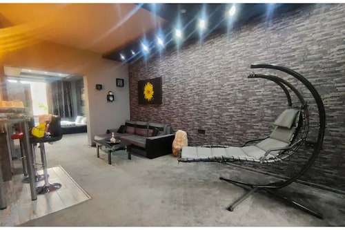 Room 88: Exclusive Garden View, Central Location - Brassó