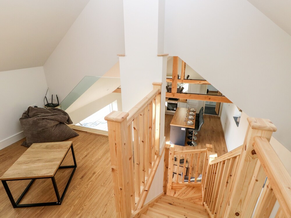 GLOWTY BRYNBEDW, pet friendly, luxury holiday cottage in Efailwen ...