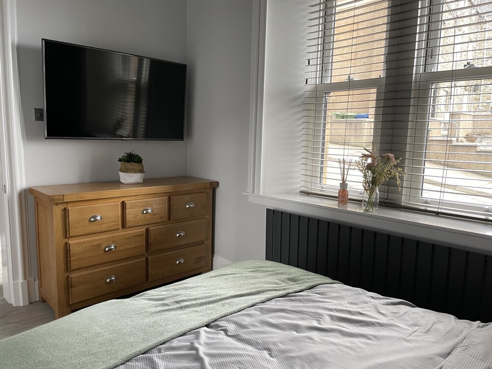 Luxury modern conversion with open plan living. - Wick | Vrbo