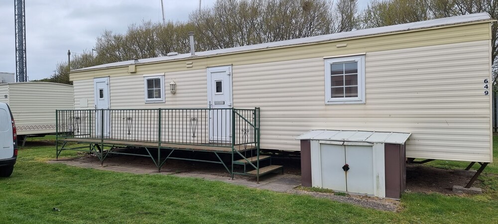 8 Berth Caravan Direct Beach Access Reviews, Deals & Photos 2025 - Vrbo