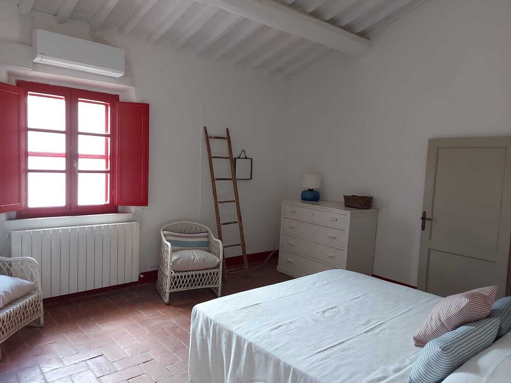 Lovely renovated apartment less than a km from the sea! - Marina di ...