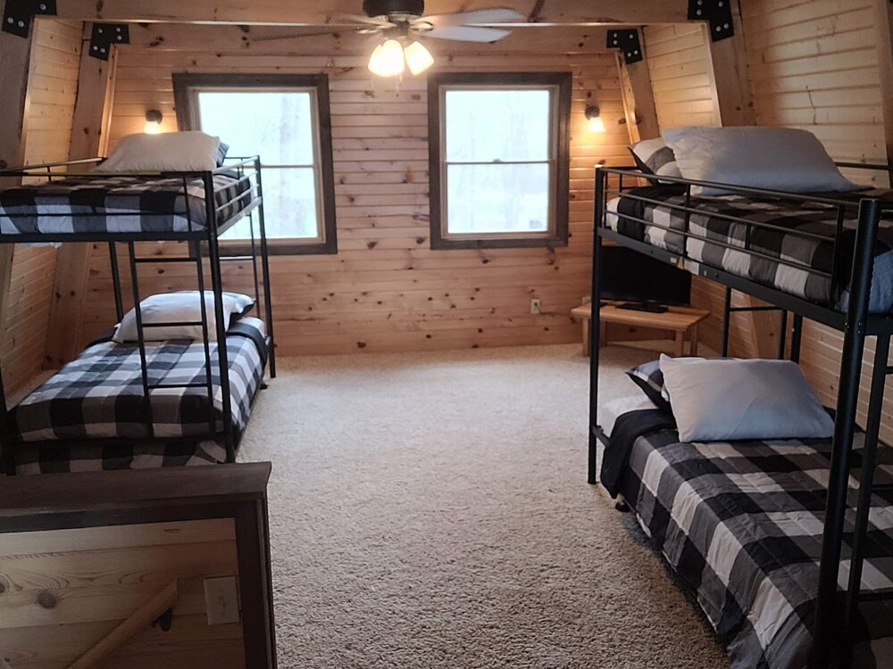 Waterfront Cabin on Beautiful Peavy Lake! Sandy Beach with Crystal ...