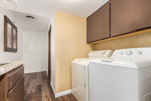 5-bed Uptown Phx Home - Phoenix, AZ