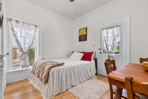 Historical Haven Close To Downtown - Appleton