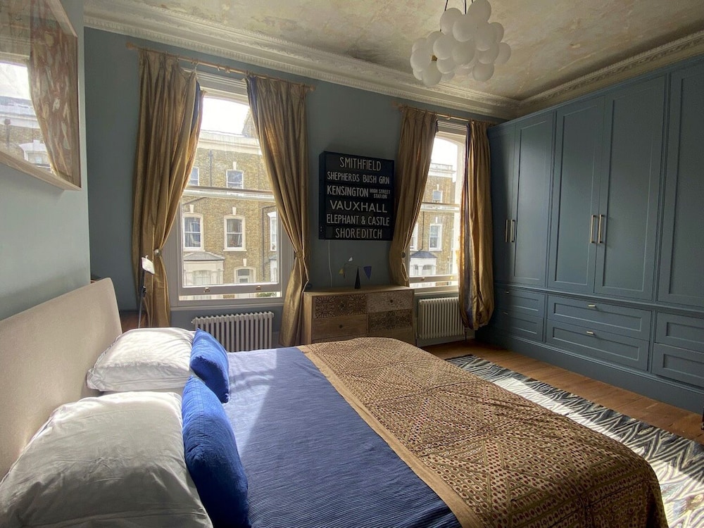 Stunning modern Victorian townhouse in Islington with enormous garden ...