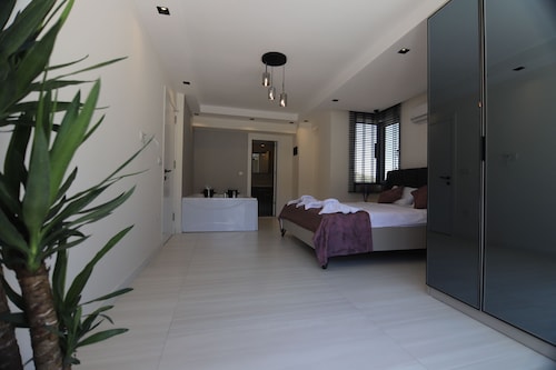 Hisarönü Merkezde Ultra Lüks Villa (Gms) - Hisarönü