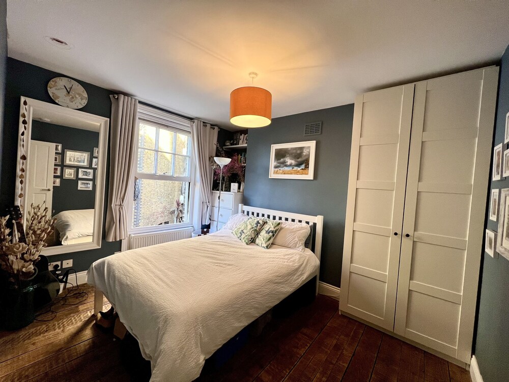 Lovely central one bedroom flat with outdoor space, Kennington - London ...