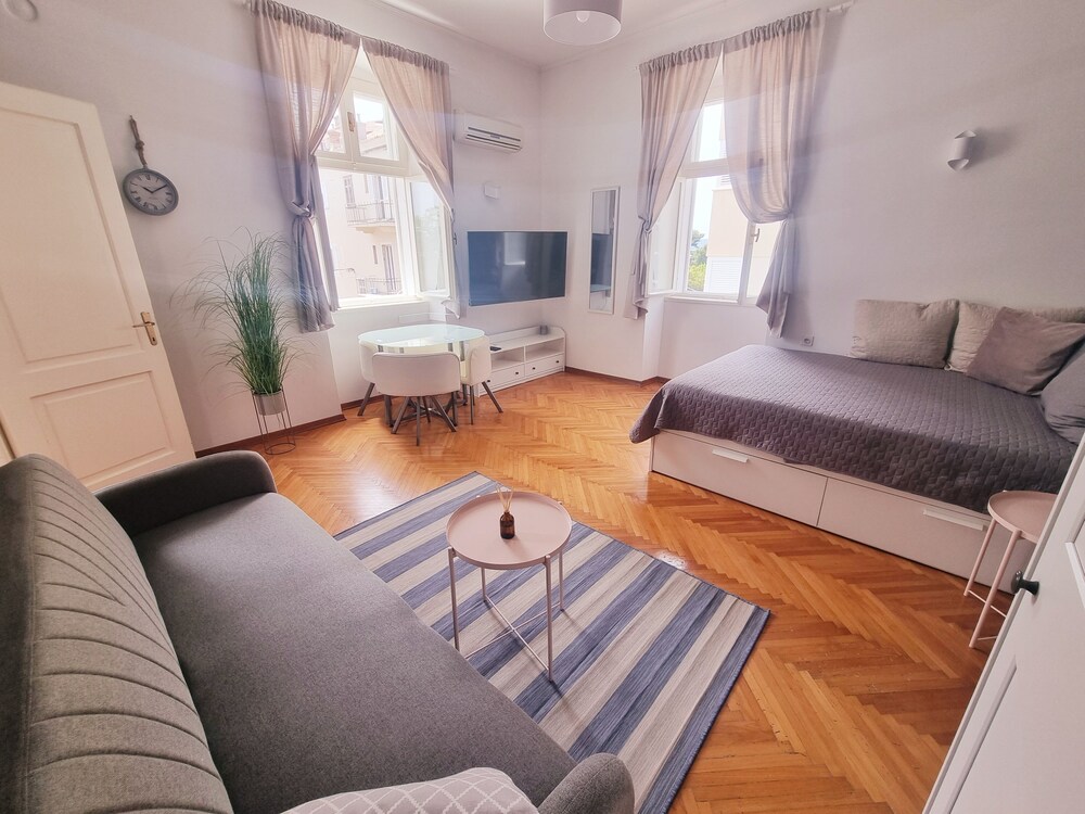 Apartment Martini 🍸 Bacvice beach - Split | Vrbo