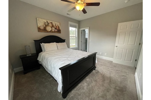 The Fez-bright Private New Home Near Ecu/vidant - Greenville, NC