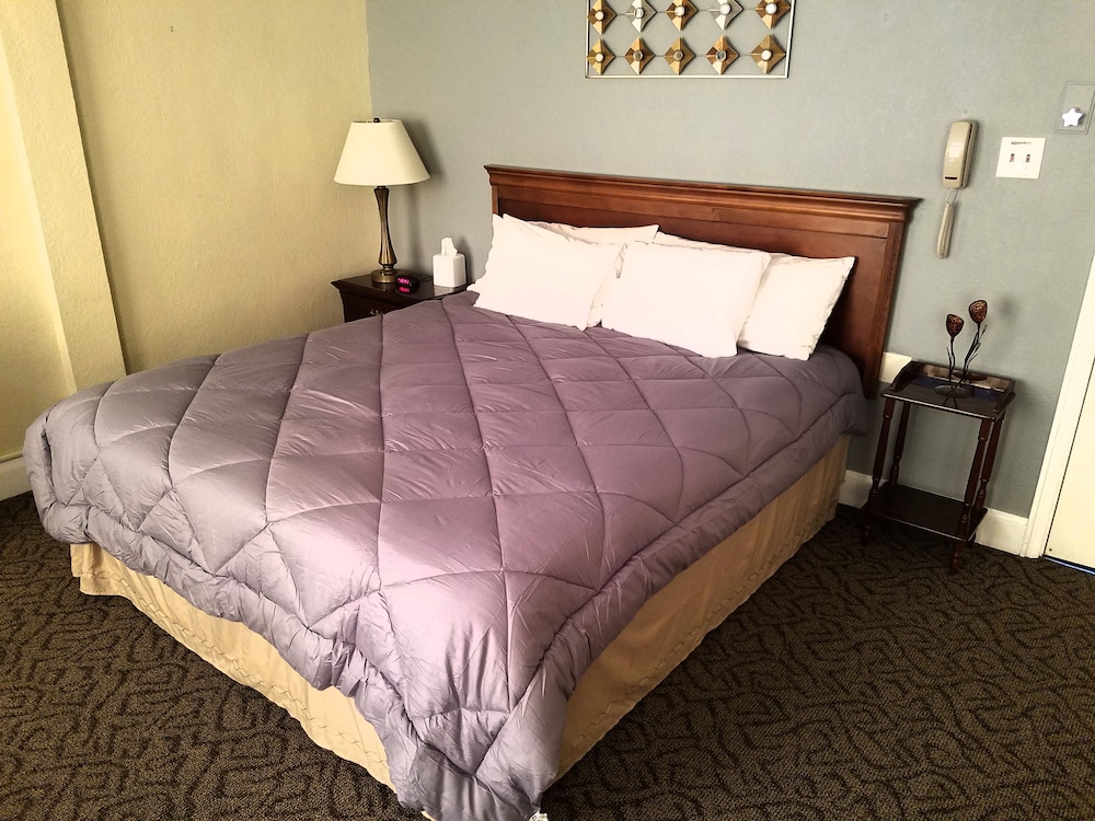 Monte Villa Hotel in Monte Vista | Best Rates & Deals on Orbitz